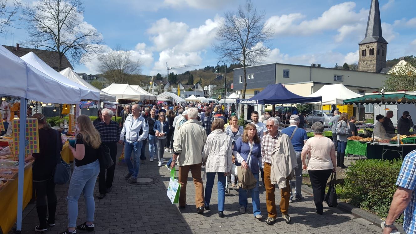 Trödelmarkt | Schnäppchen auf dem Flohmarkt - Geide-Märkte